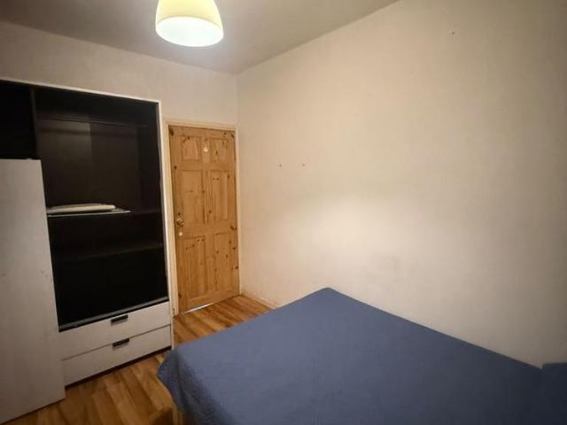 1 bedroom in a flat share to rent