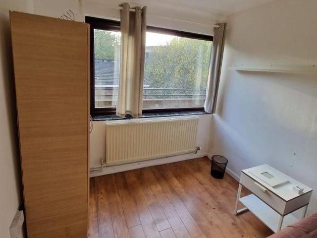 1 bedroom in a flat share to rent