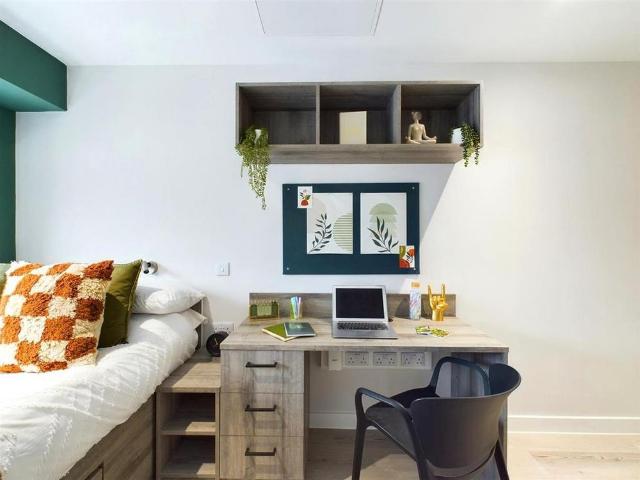 1 bedroom in a flat share to rent