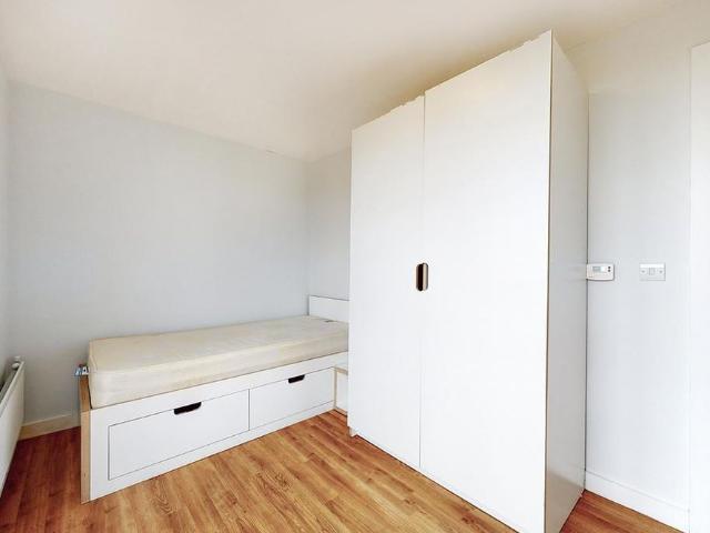 1 bedroom in a flat share to rent