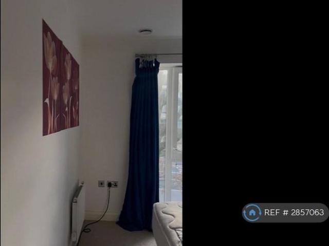 1 bedroom in a flat share to rent
