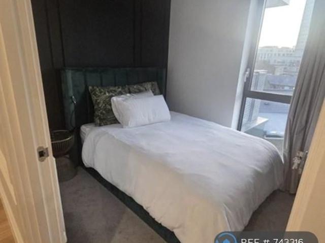 1 bedroom in a flat share to rent