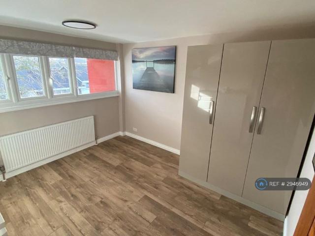 1 bedroom in a flat share to rent