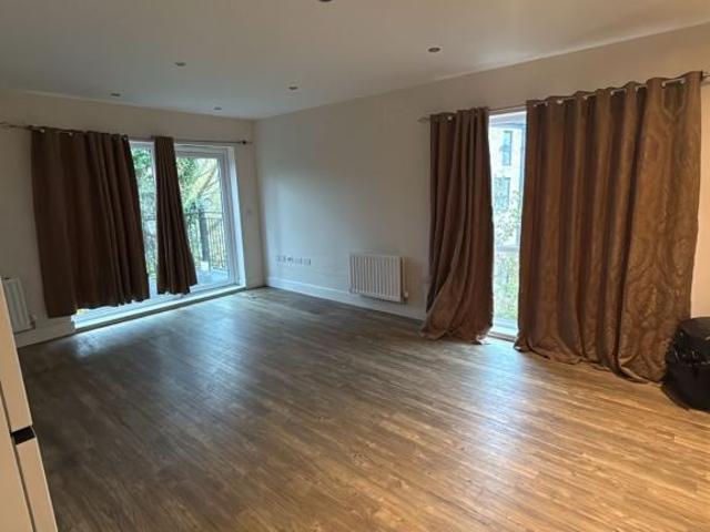 1 bedroom in a flat share to rent