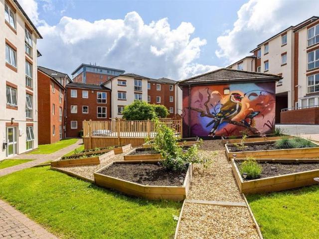 1 bedroom in a flat share to rent