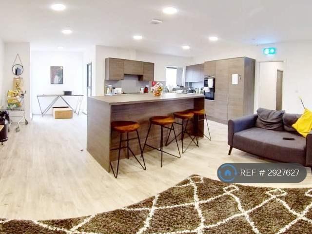 1 bedroom in a flat share to rent
