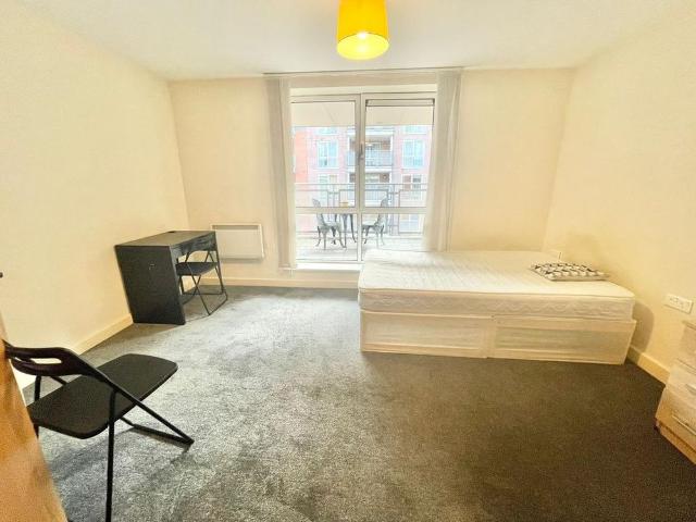 1 bedroom in a flat share to rent