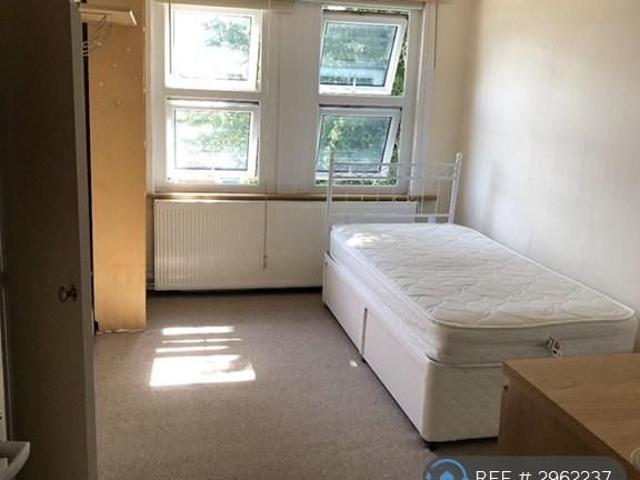 1 bedroom in a flat share to rent