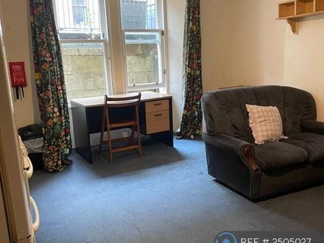 1 bedroom in a flat share to rent