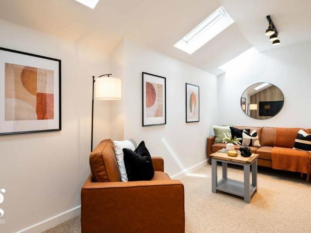 1 bedroom in a flat share to rent