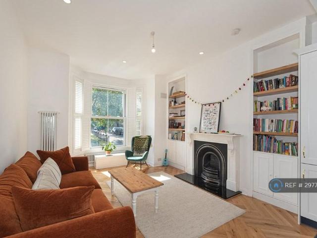 1 bedroom in a flat share to rent