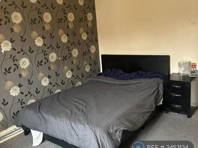 1 bedroom in a flat share to rent