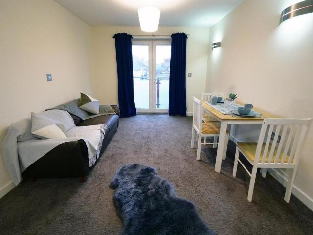 1 bedroom in a flat share to rent