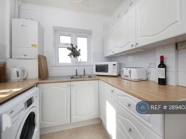 1 bedroom in a flat share to rent