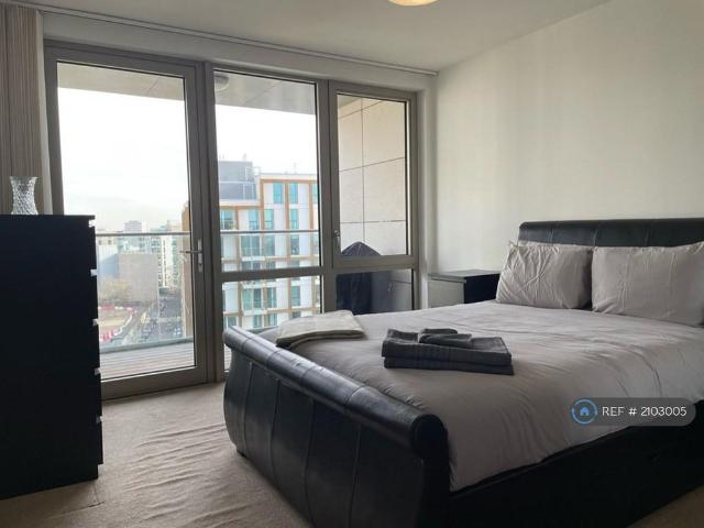 1 bedroom in a flat share to rent
