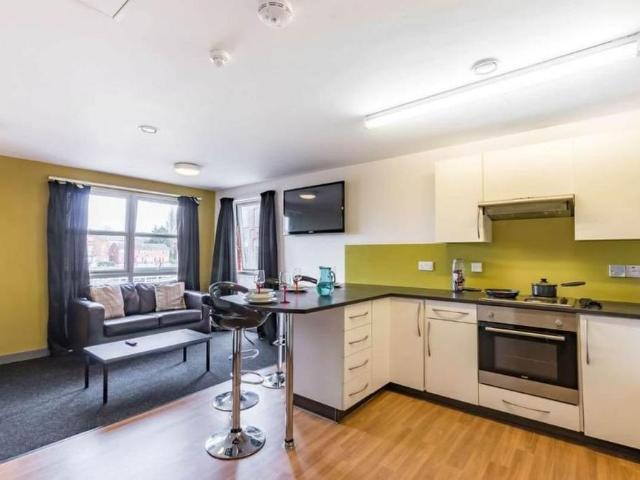 1 bedroom in a flat share to rent