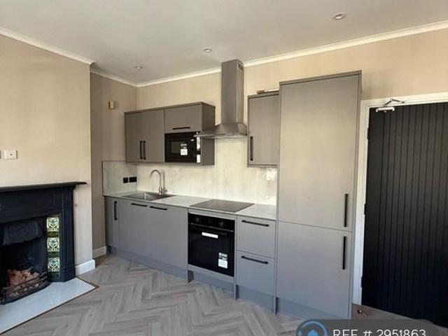 1 bedroom in a flat share to rent