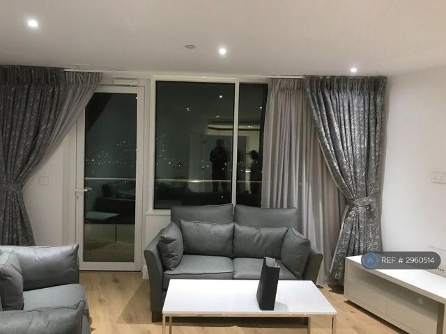1 bedroom in a flat share to rent