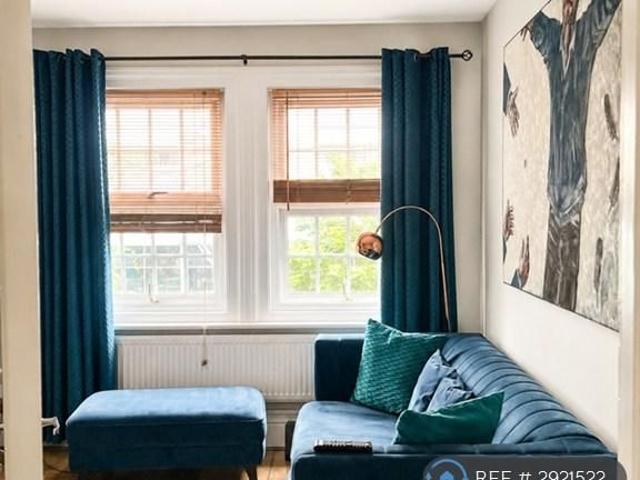1 bedroom in a flat share to rent
