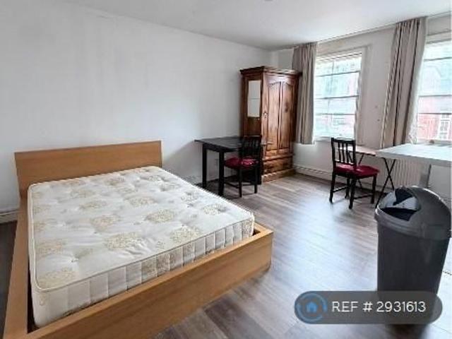 1 bedroom in a house share to rent