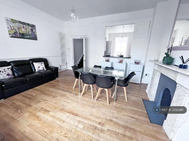 1 bedroom in a house share to rent