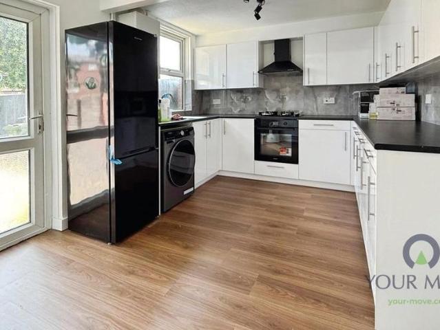 1 bedroom in a house share to rent