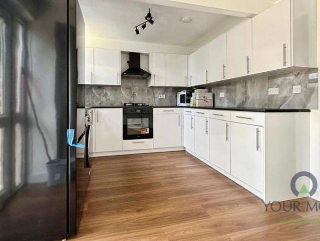 1 bedroom in a house share to rent