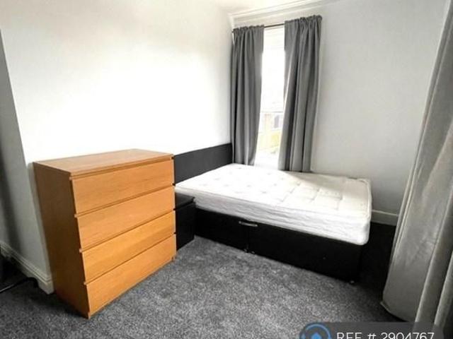 1 bedroom in a house share to rent