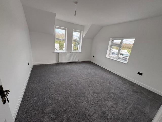 1 bedroom in a house share to rent