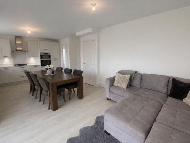 1 bedroom in a house share to rent