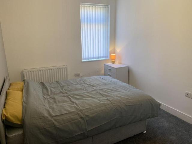 1 bedroom in a house share to rent