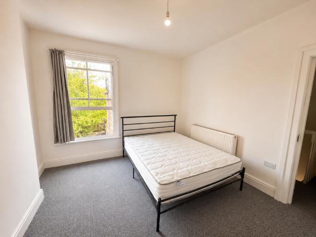 1 bedroom in a house share to rent