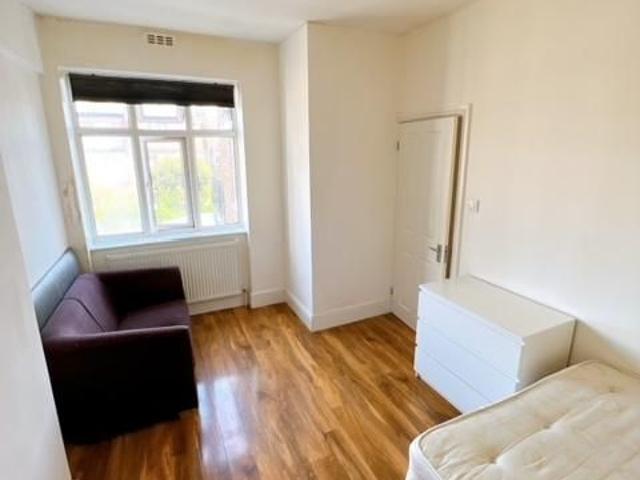 1 bedroom in a house share to rent