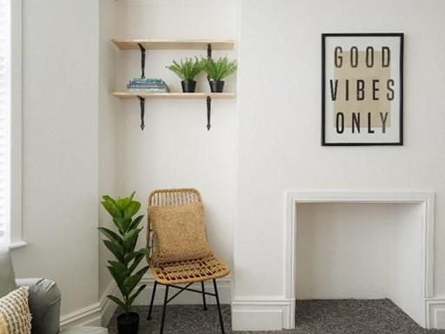 1 bedroom in a house share to rent