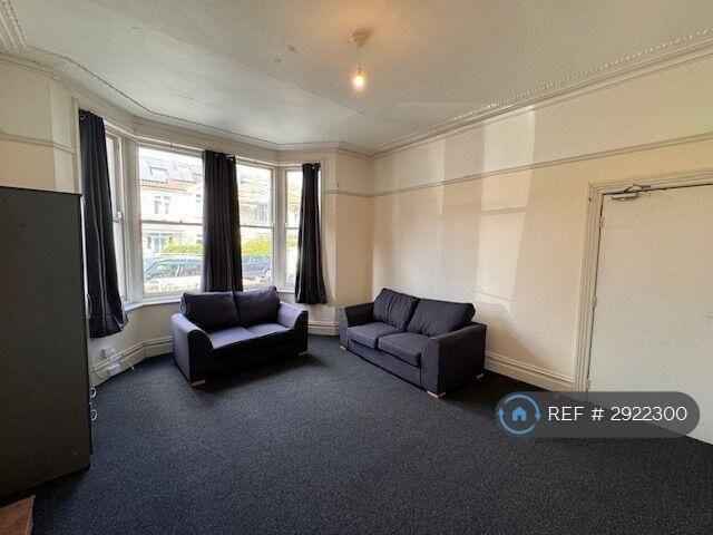 1 bedroom in a house share to rent