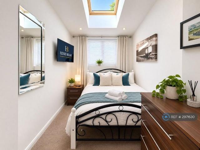 1 bedroom in a house share to rent