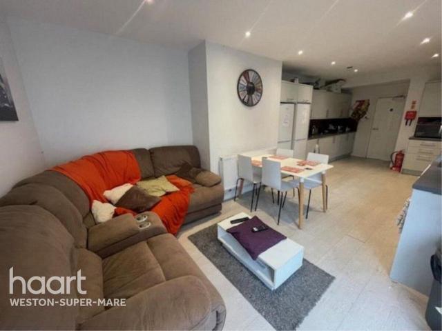 1 bedroom in a house share to rent