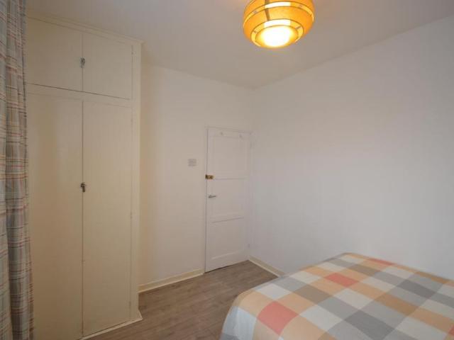 1 bedroom in a house share to rent