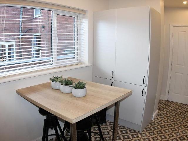 1 bedroom in a house share to rent