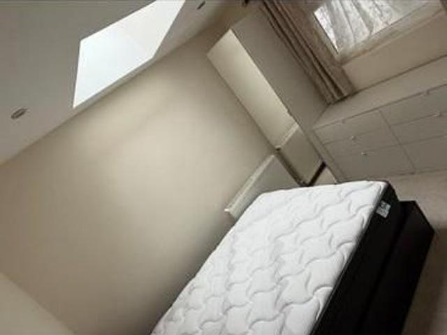 1 bedroom in a house share to rent