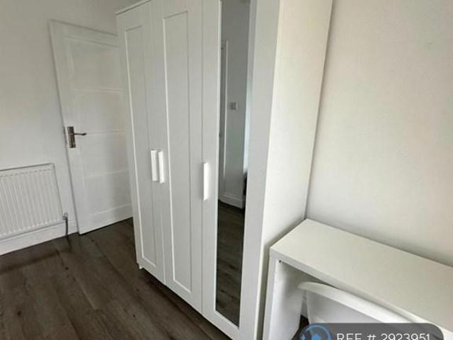 1 bedroom in a house share to rent