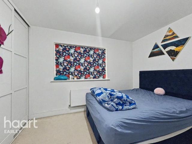 1 bedroom in a house share to rent