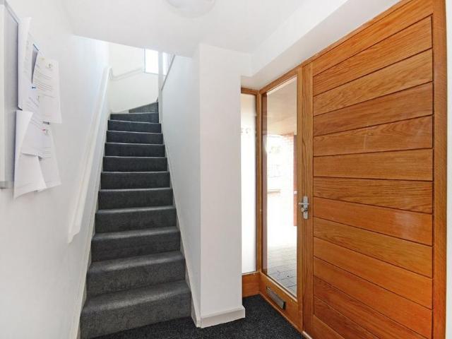 1 bedroom in a house share to rent