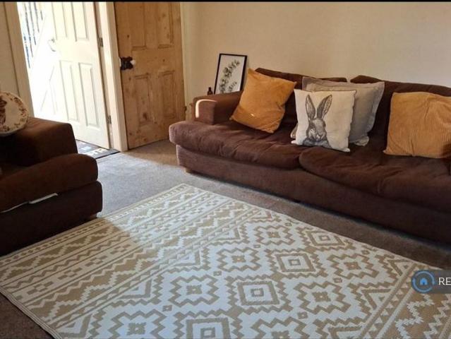 1 bedroom in a house share to rent