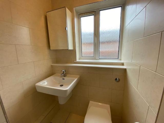 1 bedroom in a house share to rent