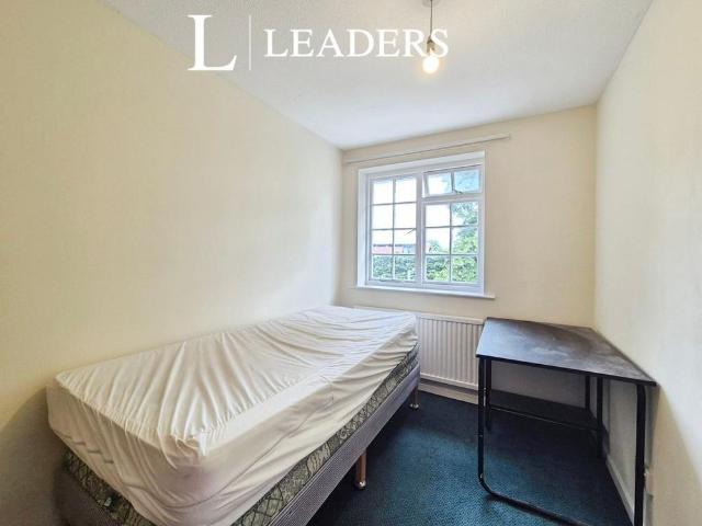 1 bedroom in a house share to rent