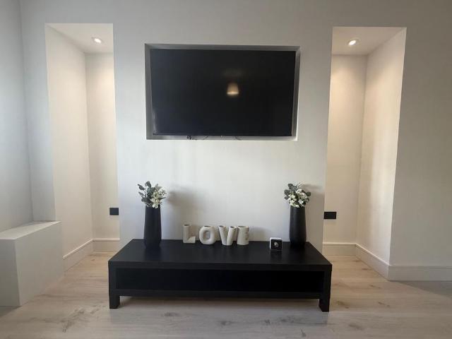 1 bedroom in a house share to rent