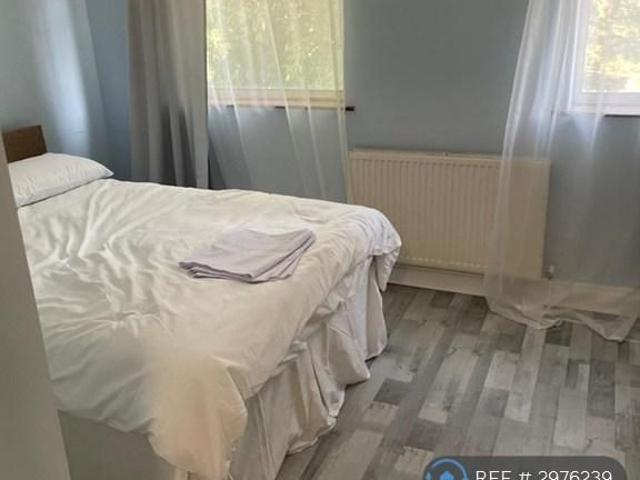 1 bedroom in a house share to rent