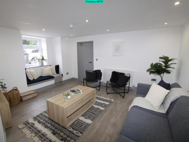 1 bedroom in a house share to rent