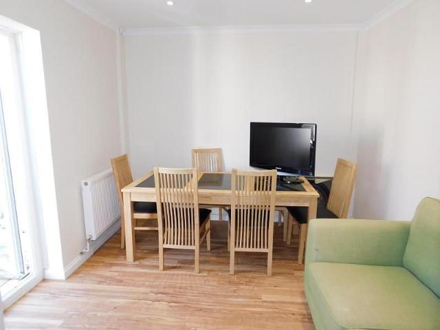 1 bedroom in a house share to rent